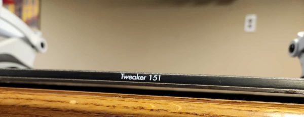 Jones Tweaker Review 2024: Excellent East Coast Park Snowboard