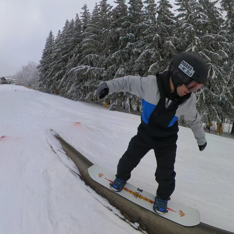 Jones Tweaker Review 2024: Excellent East Coast Park Snowboard